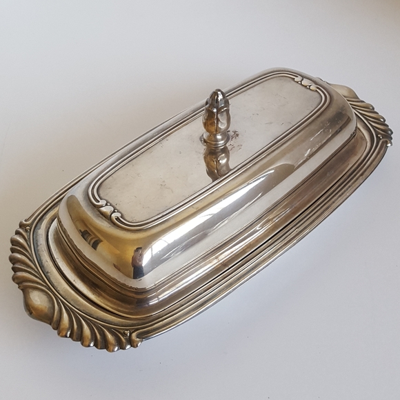 Oneida | Kitchen | Oneida Ltd Silversmiths Silver Plated Butter Dish ...